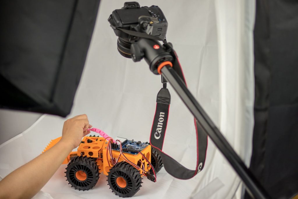 Kinvert | Tech Camps & Classes for Kids & Teens - Robotics, Coding, More