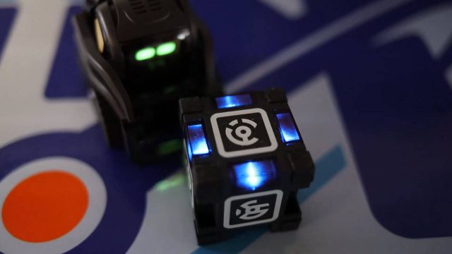 Anki Vector Cube Colors SDK | Kinvert